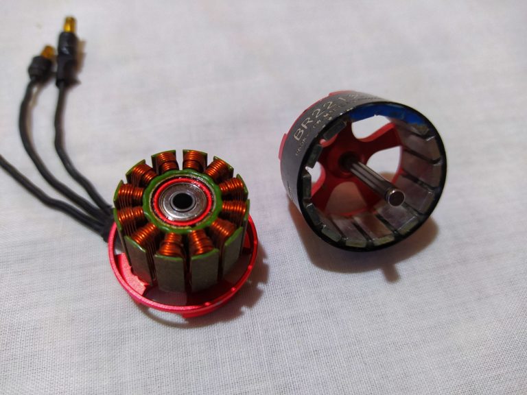 ESC: Características e Funcionamento - Blog Eletrogate